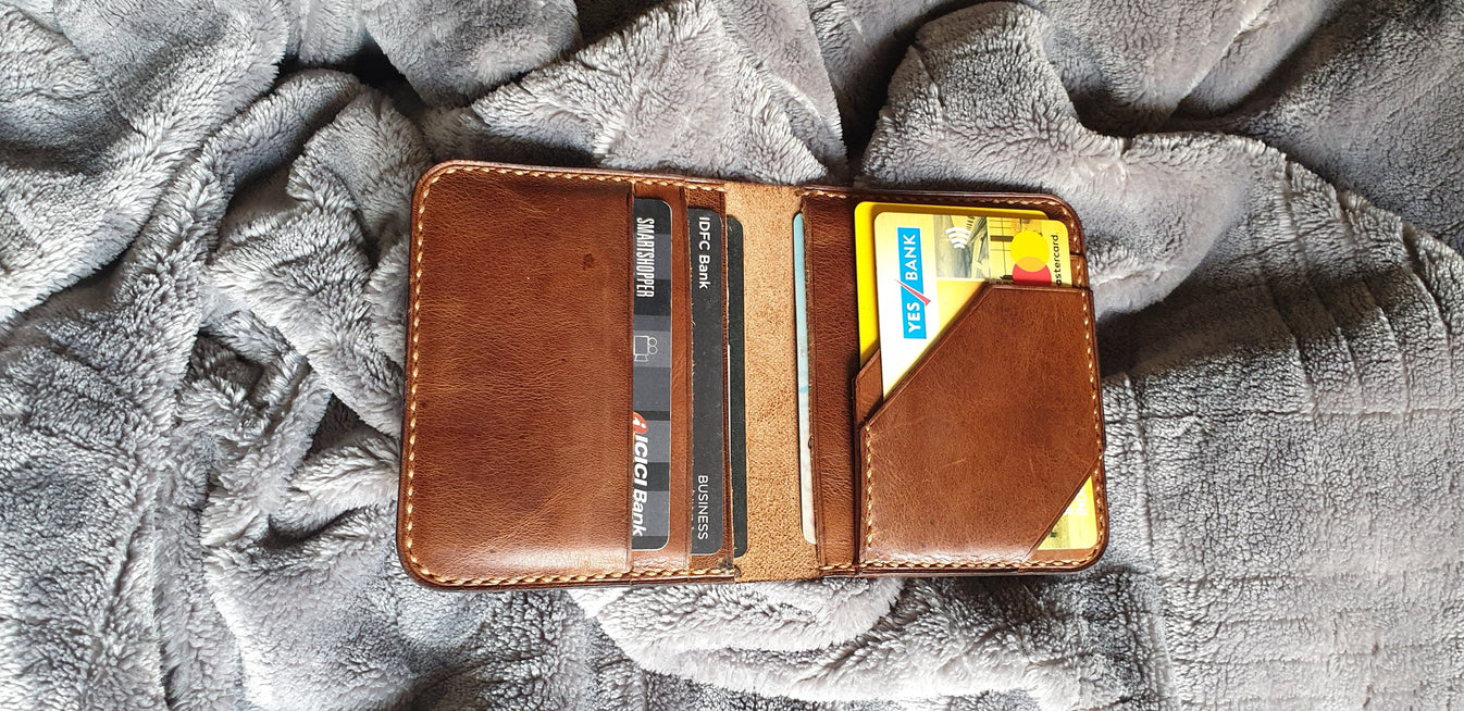 Handmade leather card wallet - Cherry red - Indianleathercraft