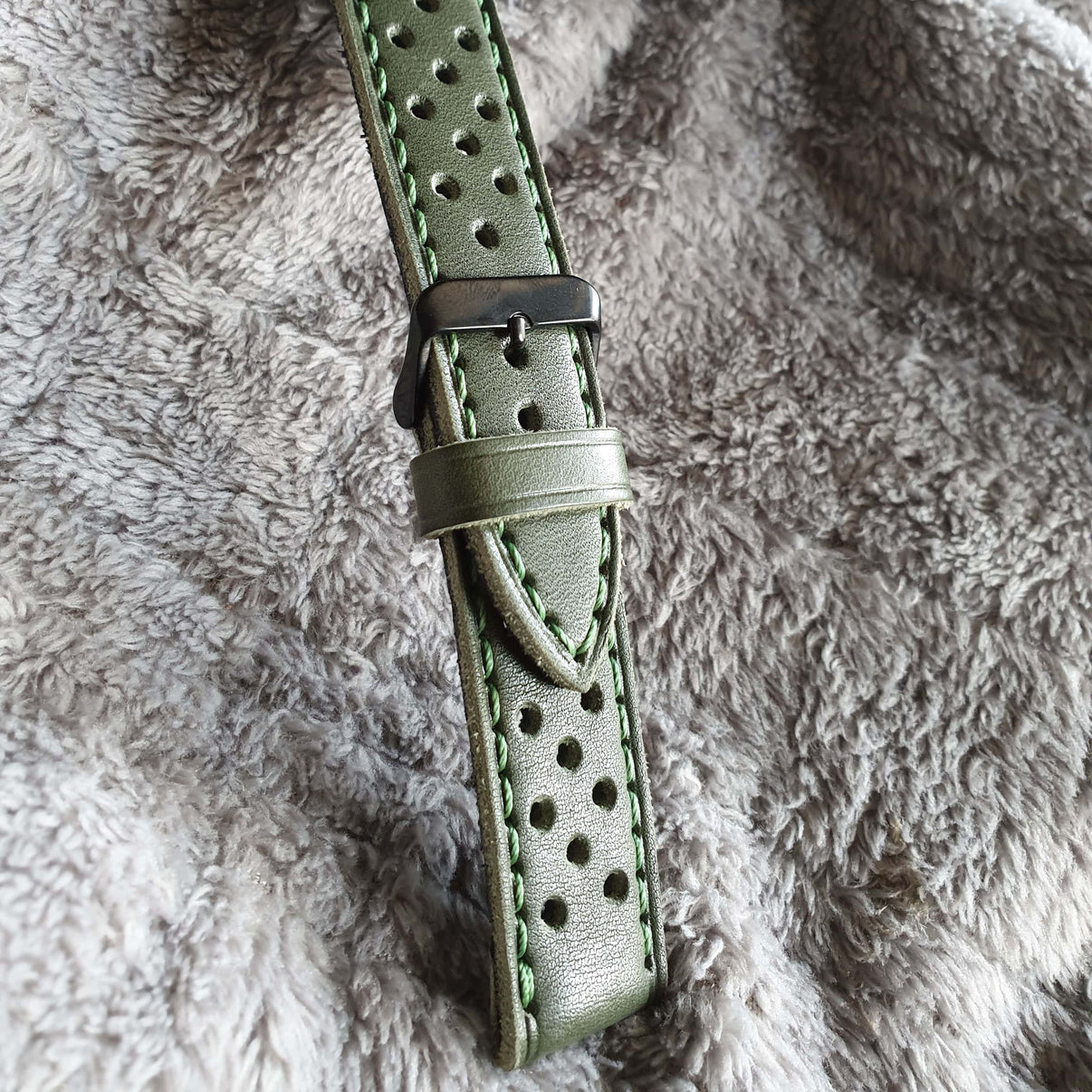 Handmade rally leather strap - 22mm - Indianleathercraft