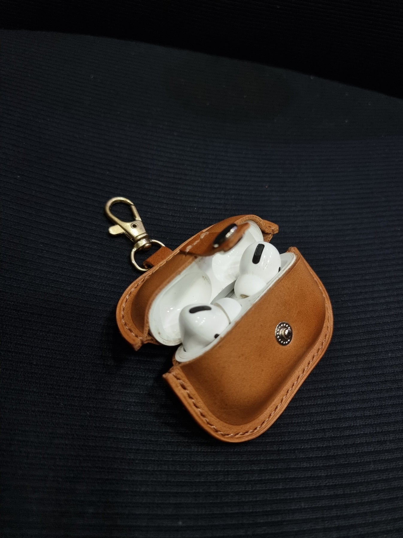 Handmade fullgrain leather airpod pro case - Indianleathercraft