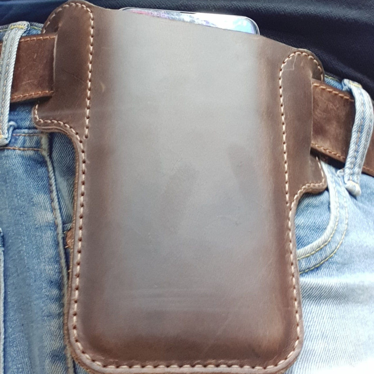 Handmade leather phone case with belt loop | indianleathercraft ...