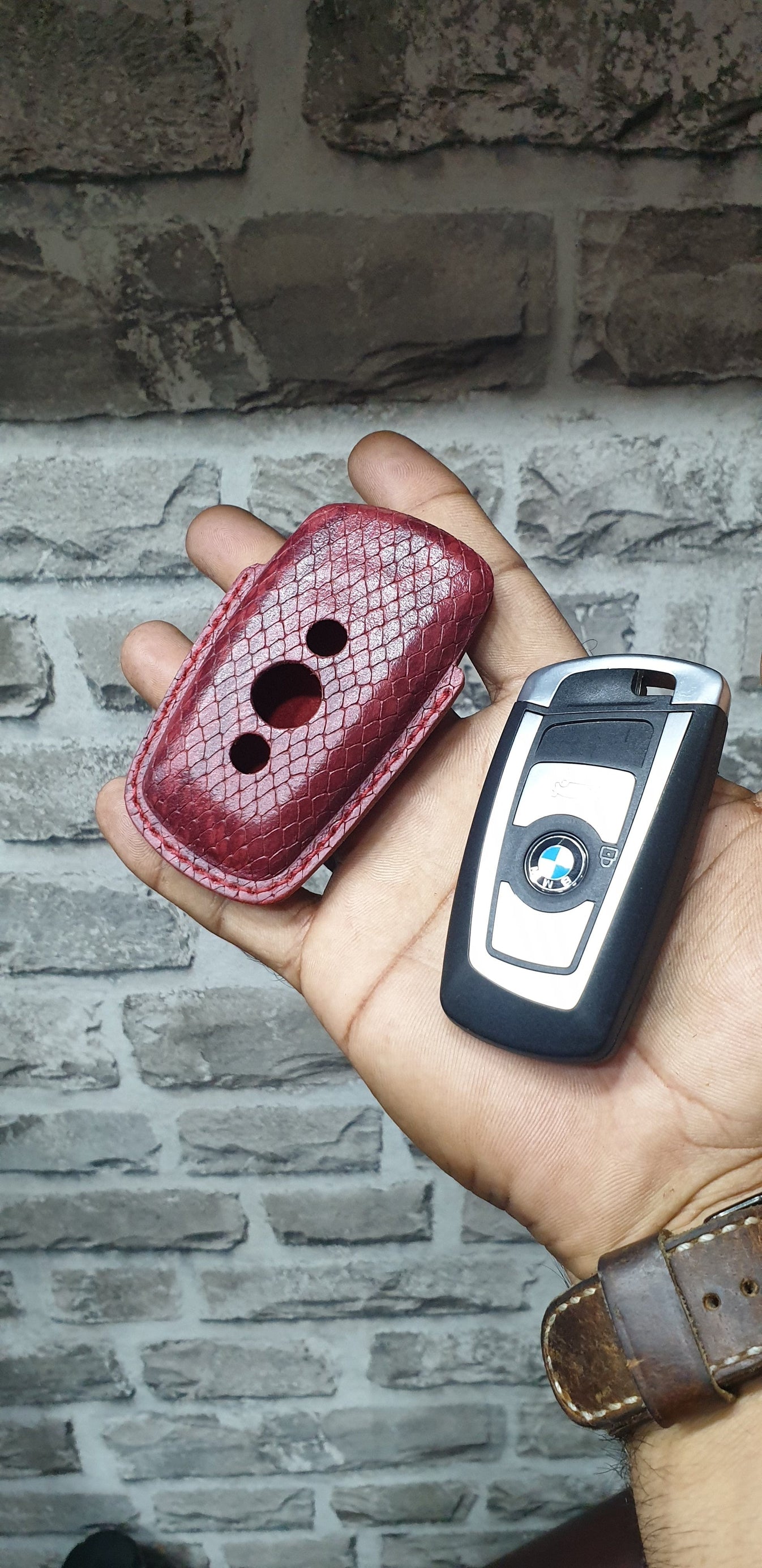 Leather remote case for BMW - Indianleathercraft